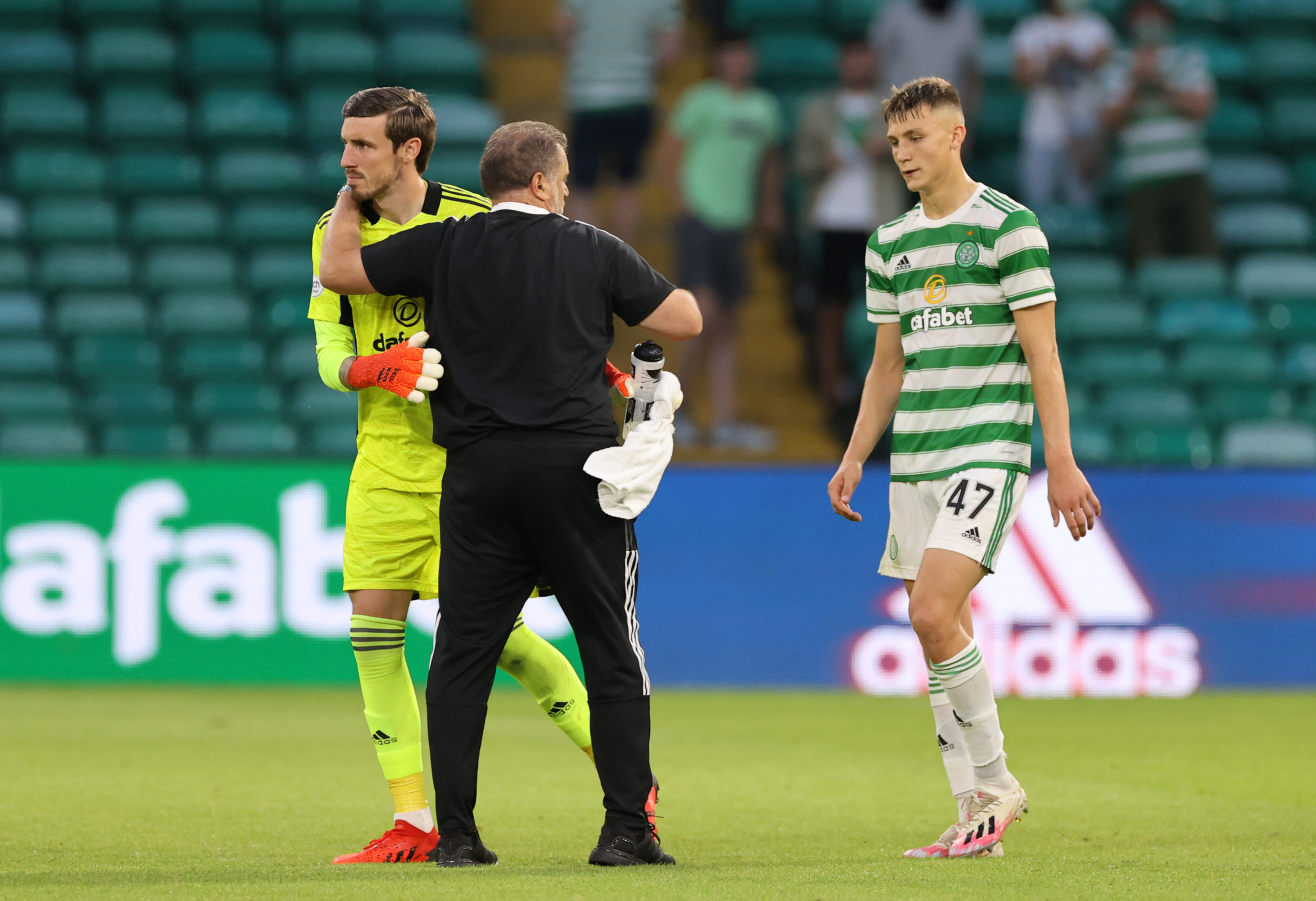 Chris Sutton hammers four Celtic players after Champions League exit