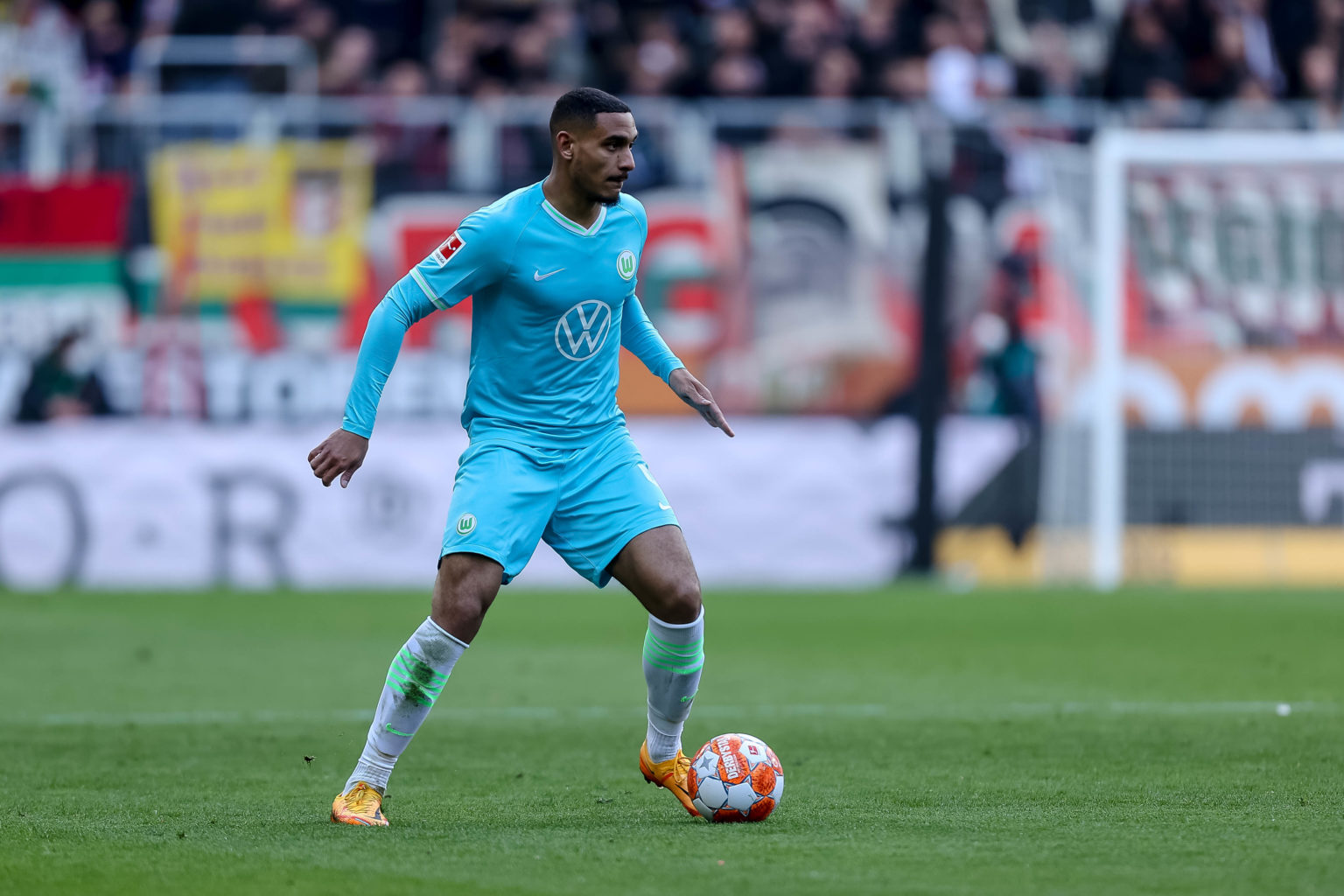 Southampton want to sign Maxence Lacroix before Thursday's deadline