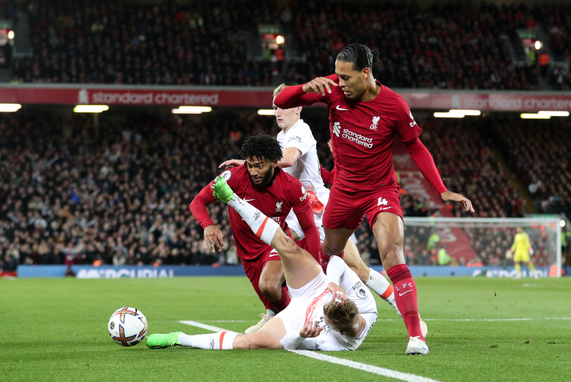 Lineker delivers verdict on VAR incident during Liverpool v West Ham