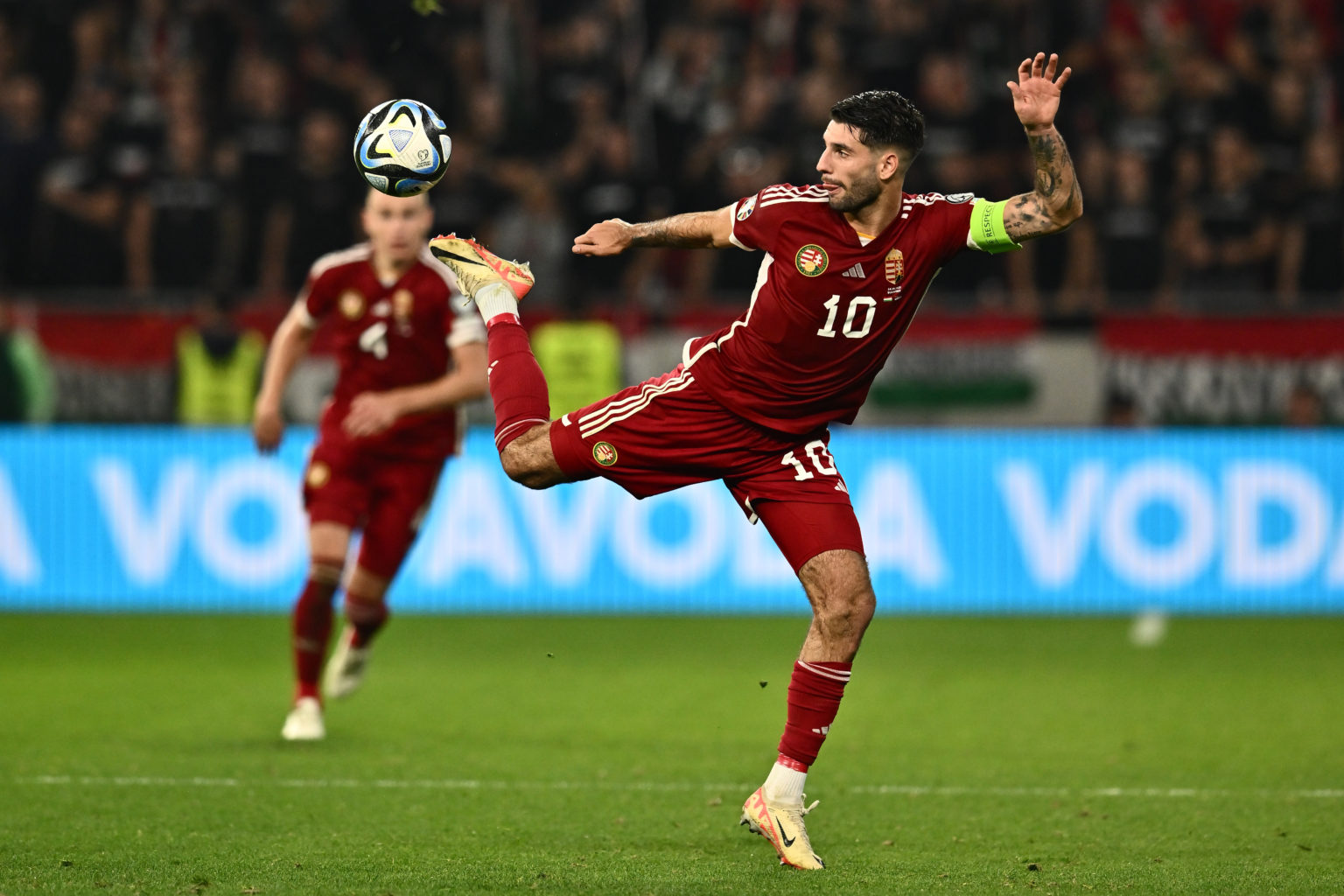 Video shows what Dominik Szoboszlai has just done with the Hungary fans ...