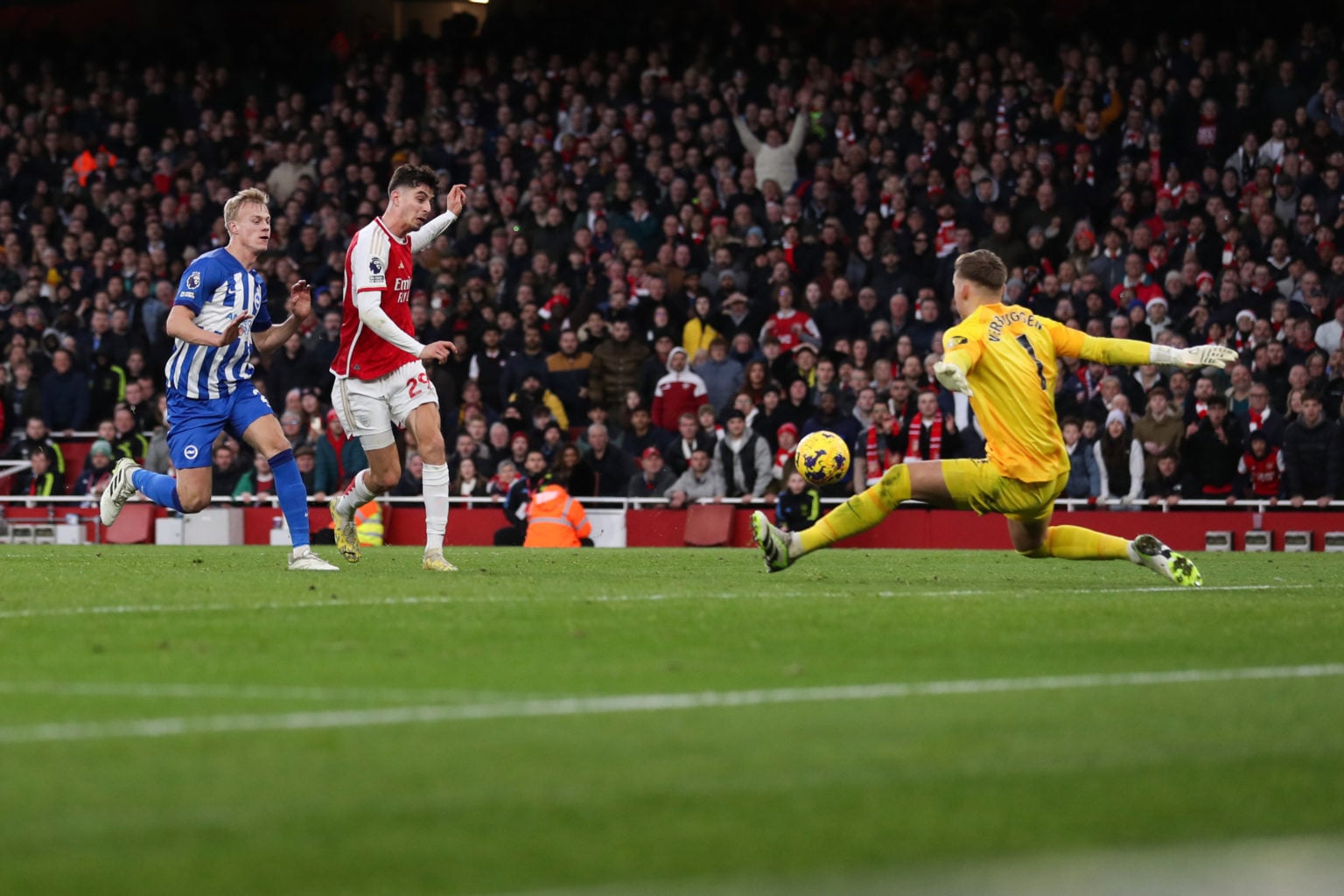 BBC pundit names who he thinks will win the title after watching ...
