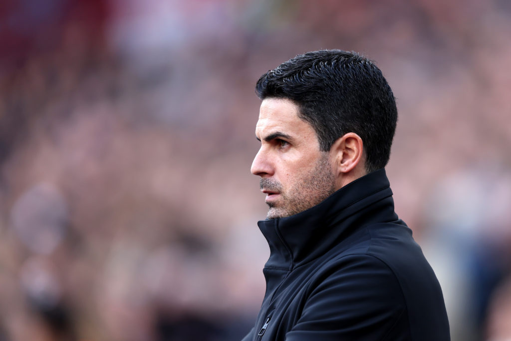 BBC pundit spotted Arsenal player with his hands on his head after ...