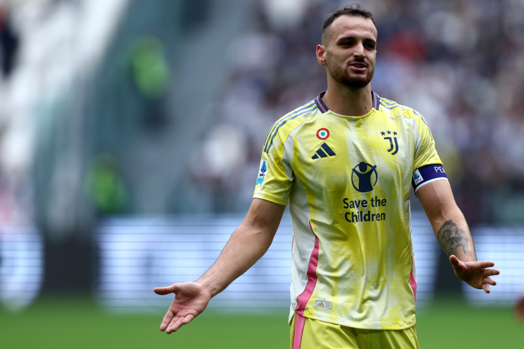 Juventus captain makes transfer decision as Aston Villa and Newcastle ...
