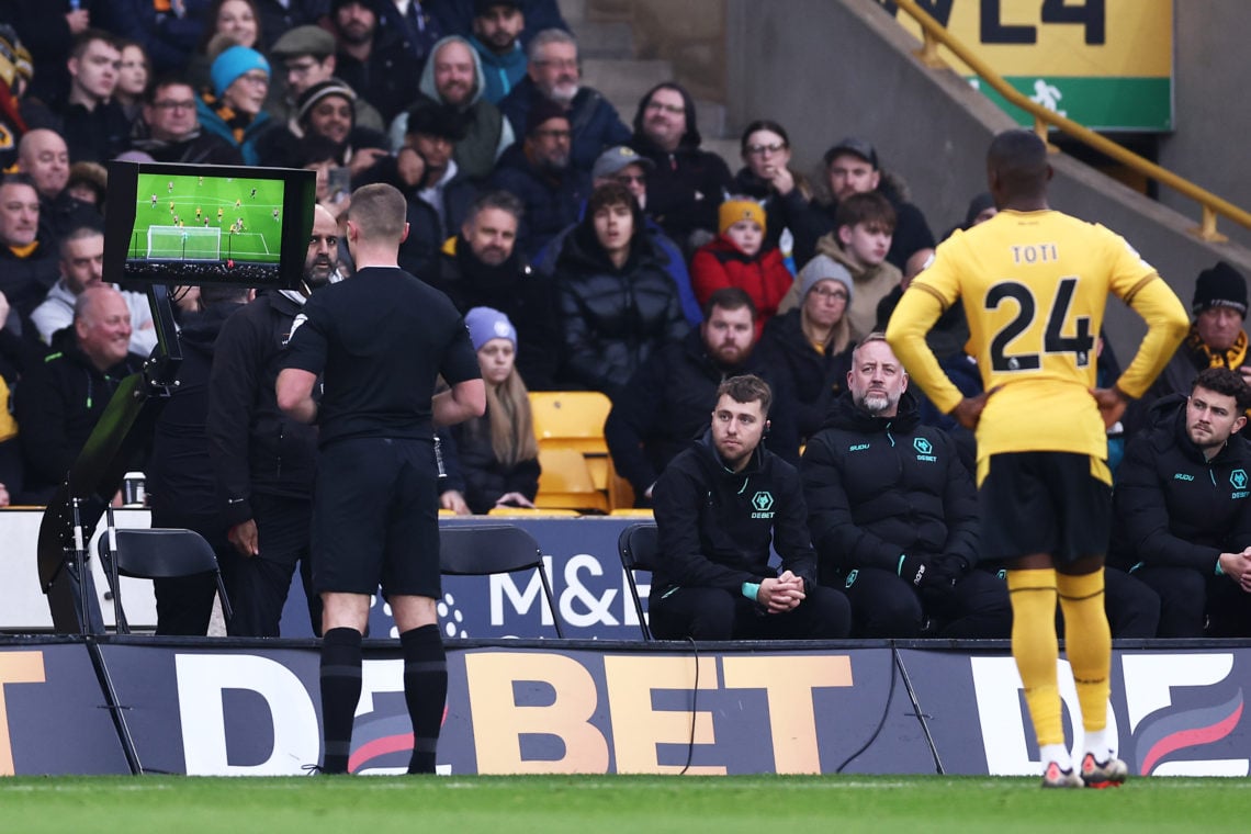 How much a Premier League referee makes per game
