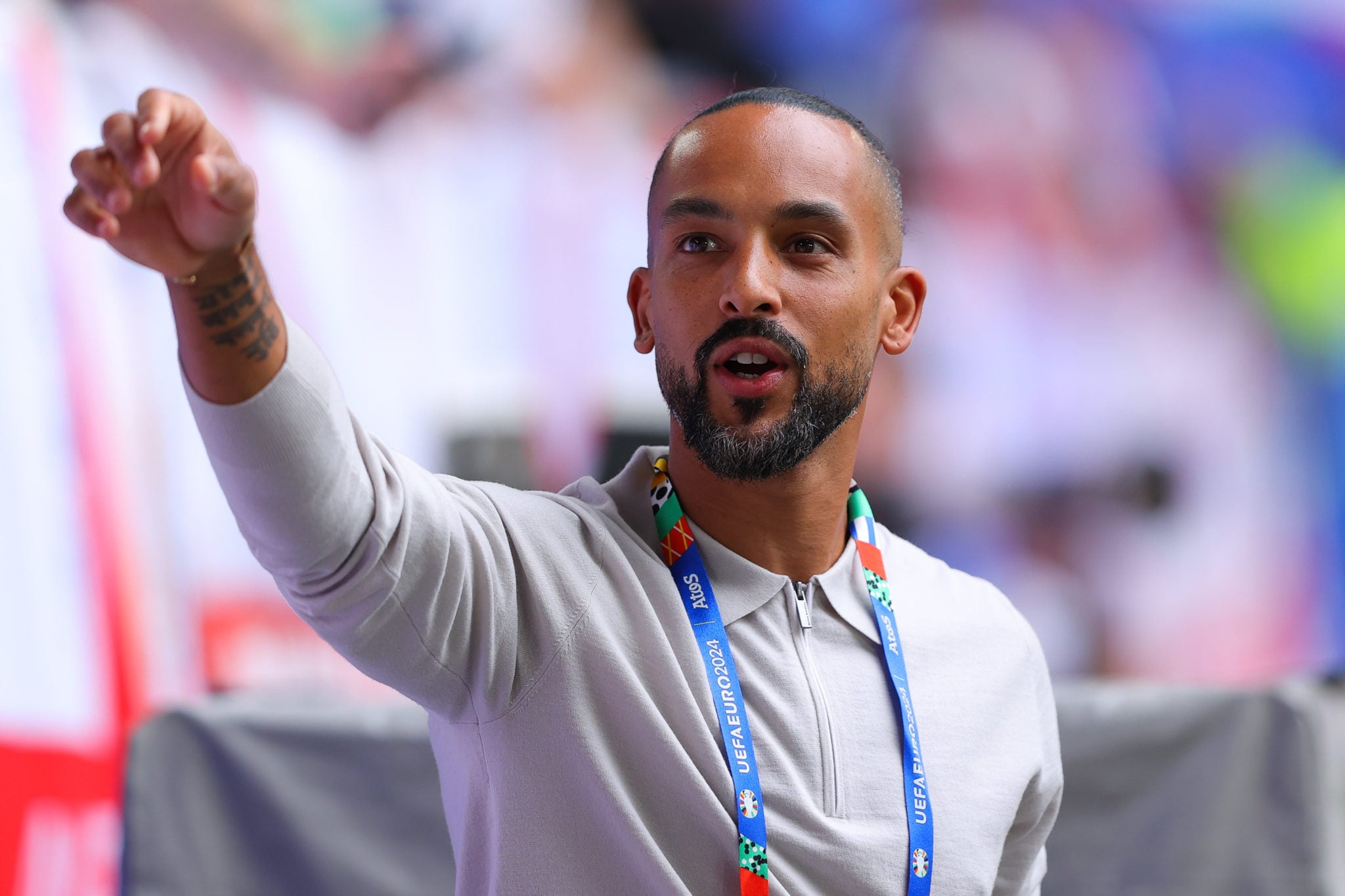 Theo Walcott says £27m Arsenal man is actually the strongest footballer ...