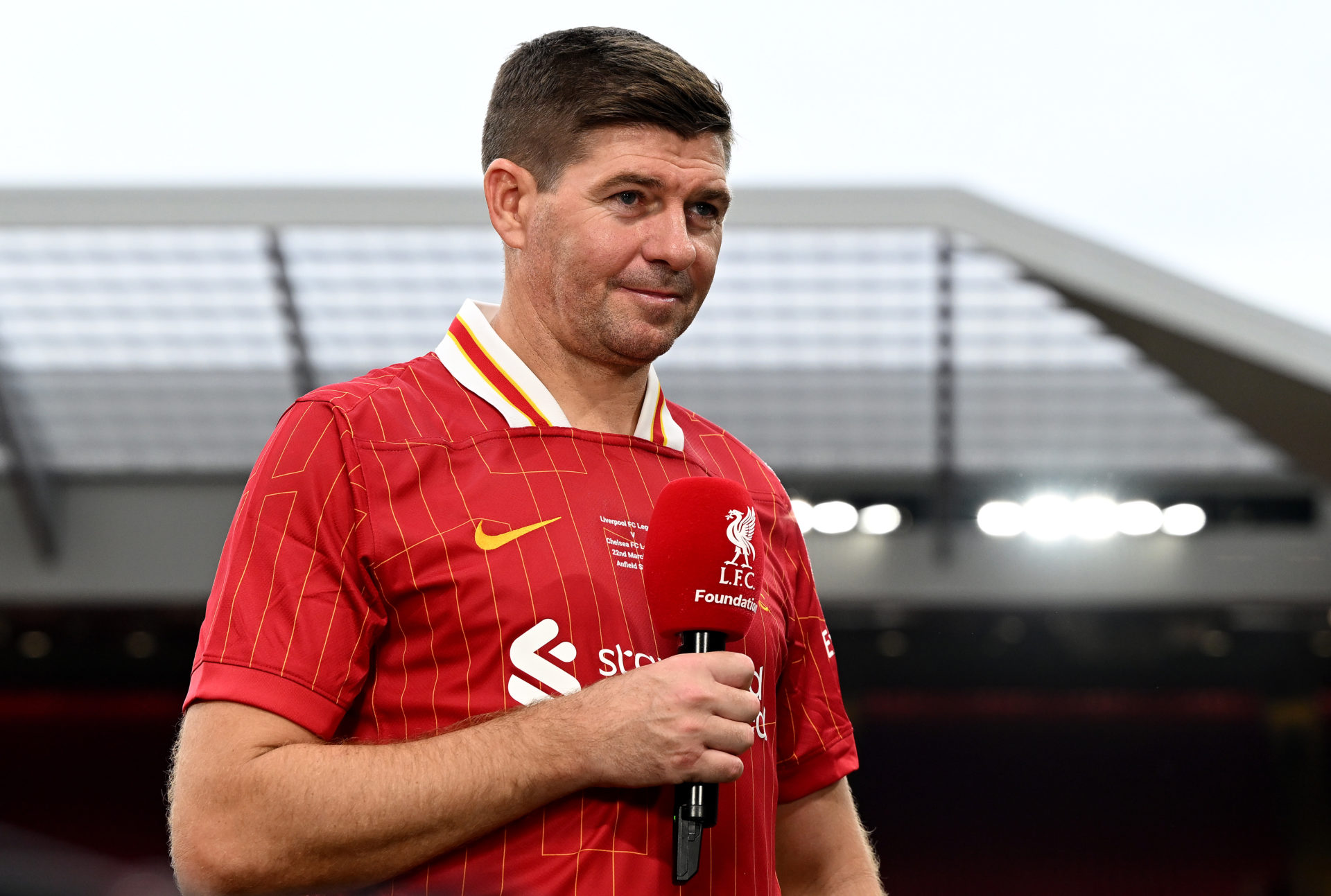 'There's a devil in Michael Owen' - Gerrard on side of Liverpool ace ...