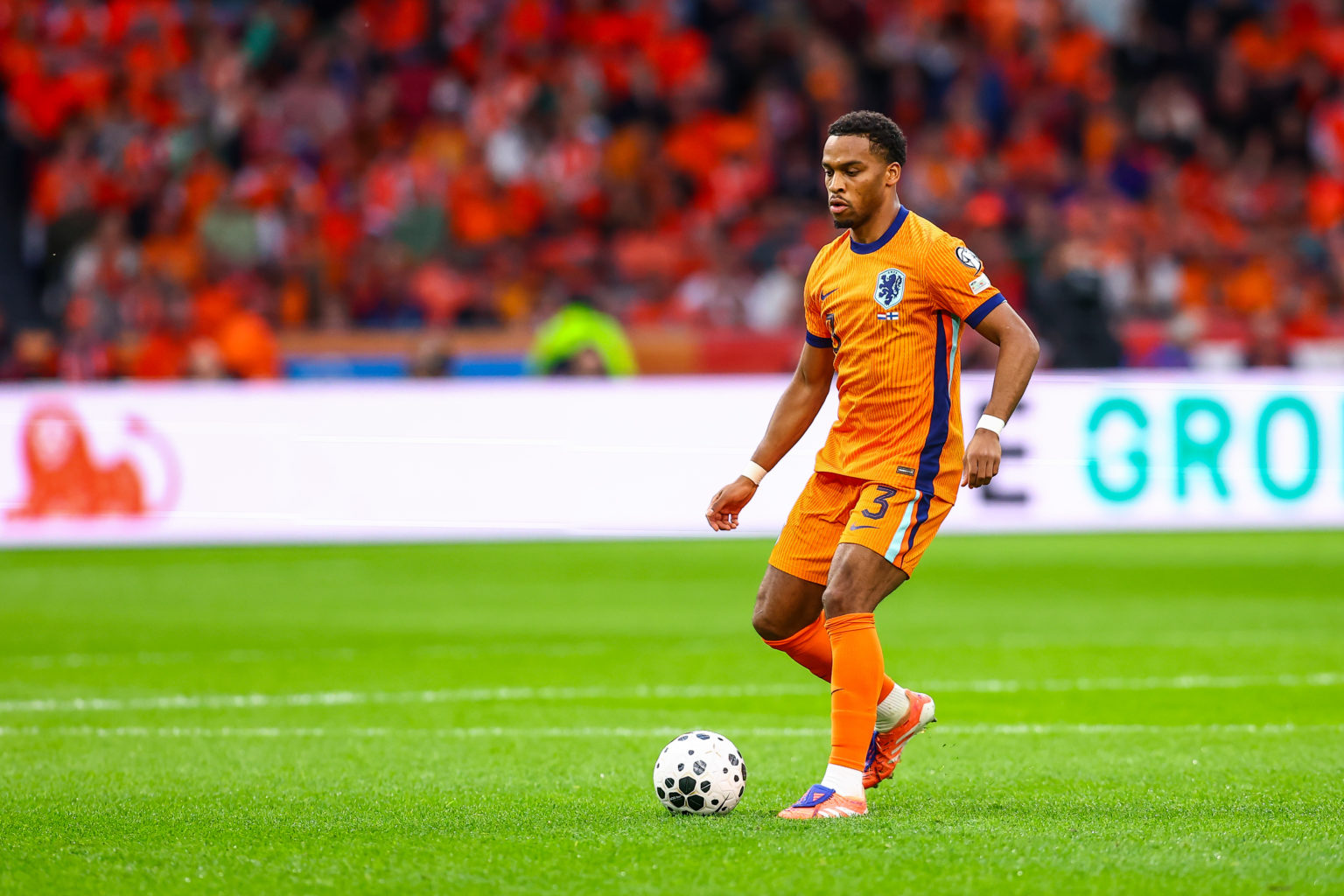 Virgil van Dijk uses just two words to describe Jurrien Timber's ...